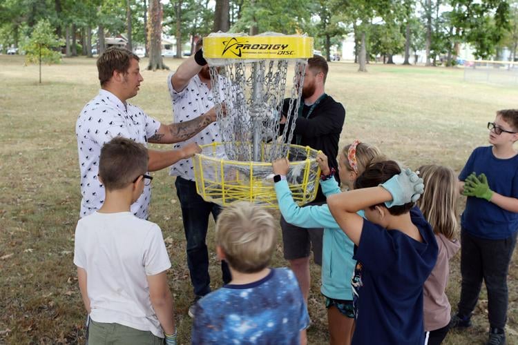 Weisser Park students design, install disc golf course behind school ...