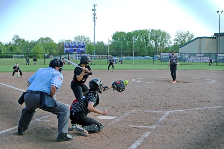 Leo scores seven unanswered runs against Huntington North, takes sole ...