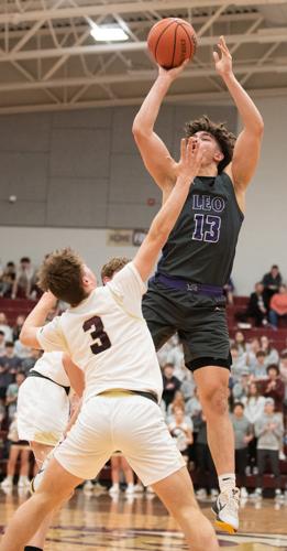 Columbia City sneaks past Leo to claim share of NE8 title | High ...