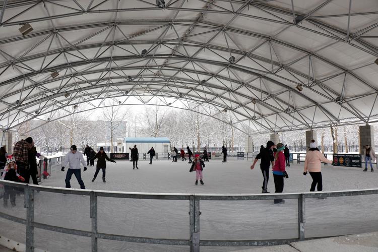 Fort Wayne ice rink remains cool after 20 seasons downtown | Local ...