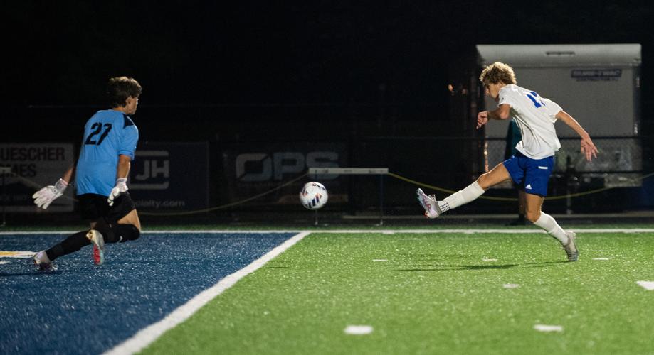 Late goal by Nick Butler gives Carroll soccer 1-0 win at Bishop Dwenger ...