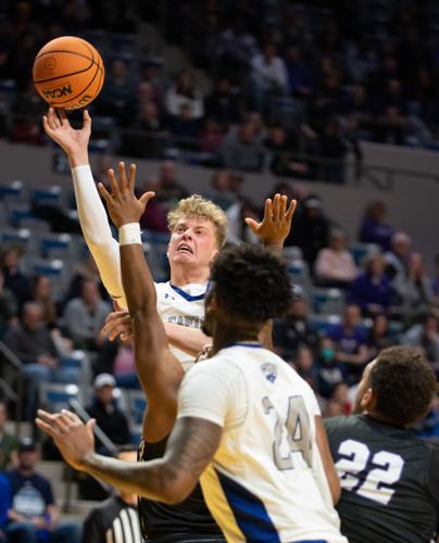 Christopher Newport captures NCAA Division III men's basketball ...