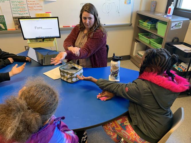 Fort Wayne school reinvents elementary format | Schools ...