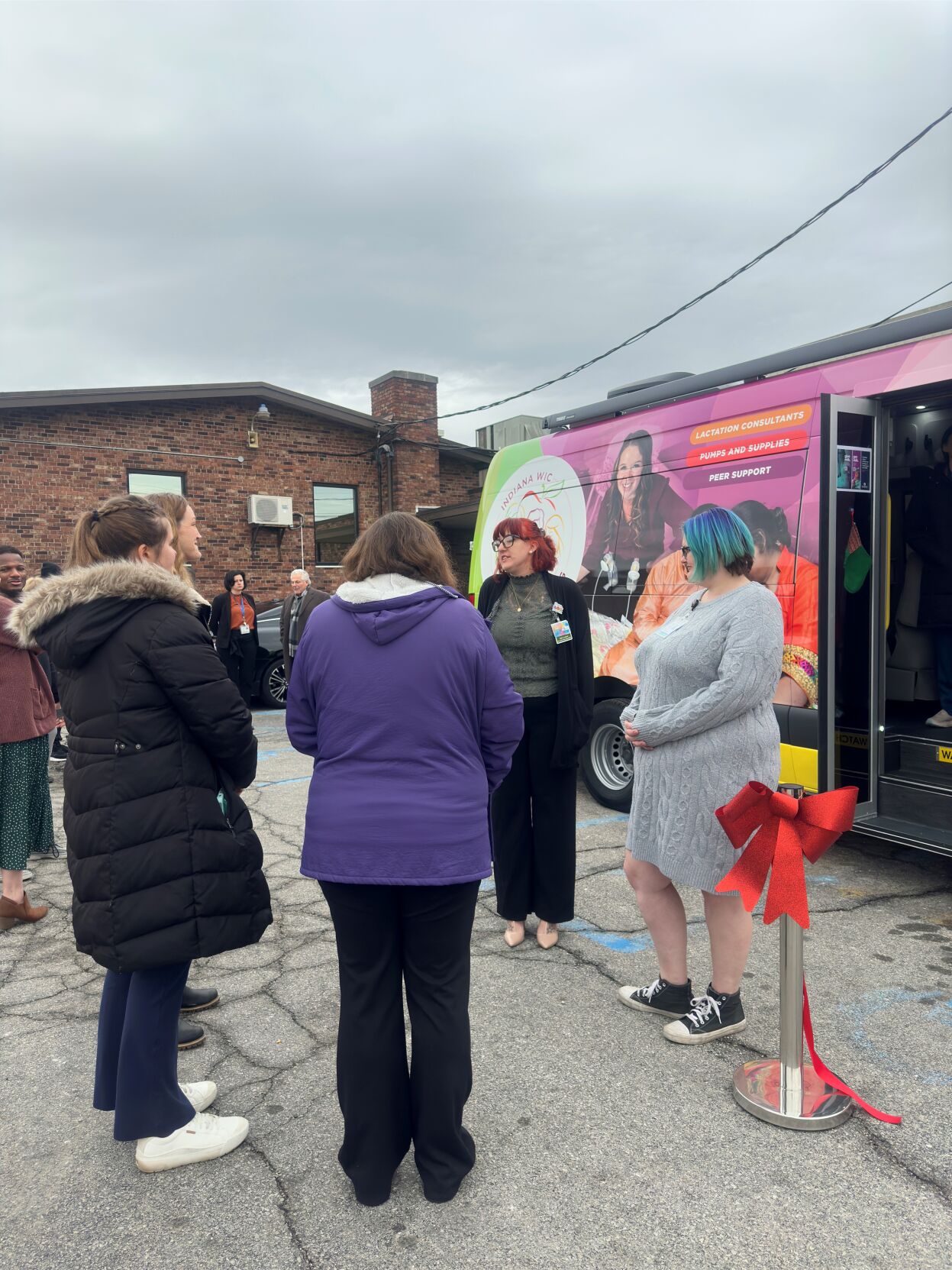 Neighborhood Health celebrates mobile unit to assist breast-feeding ...