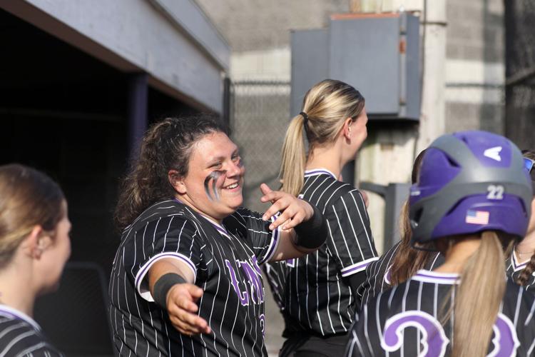 Leo scores seven unanswered runs against Huntington North, takes sole ...