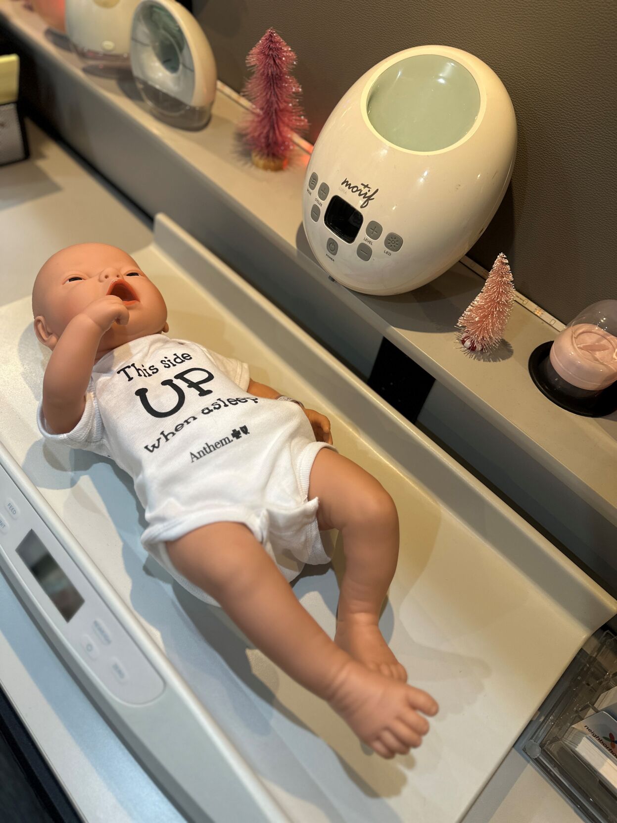 Neighborhood Health celebrates mobile unit to assist breast-feeding ...