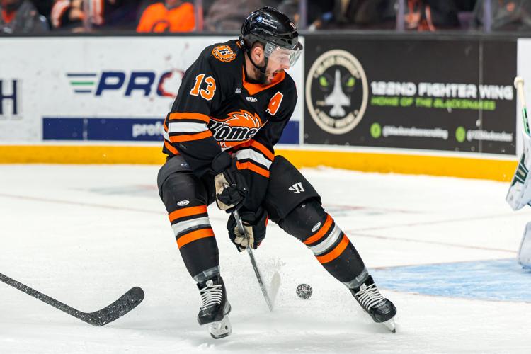 Petruzzelli, Magera score twice as Komets thump Iowa | Komets ...