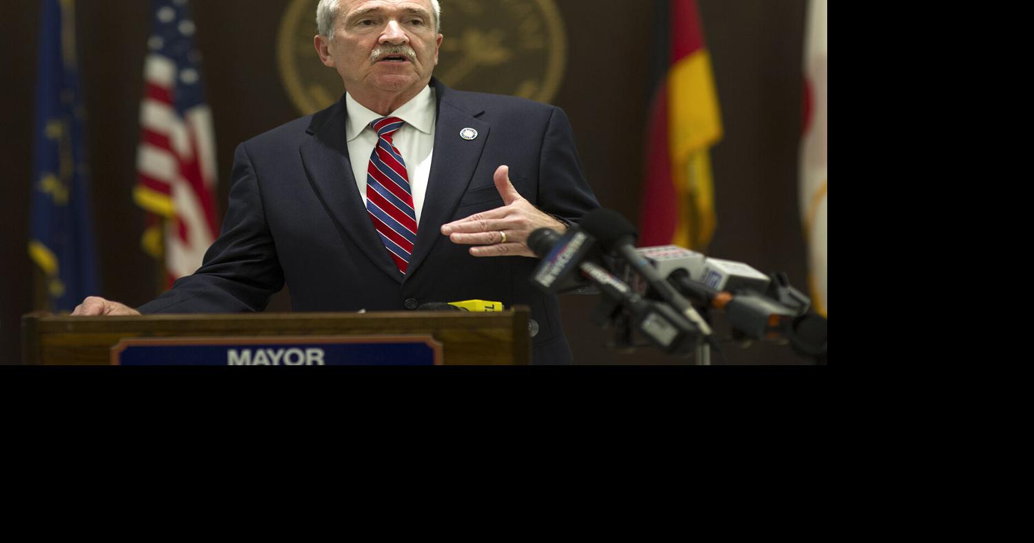 Veto override over term limits for mayoral appointees fails with split ...