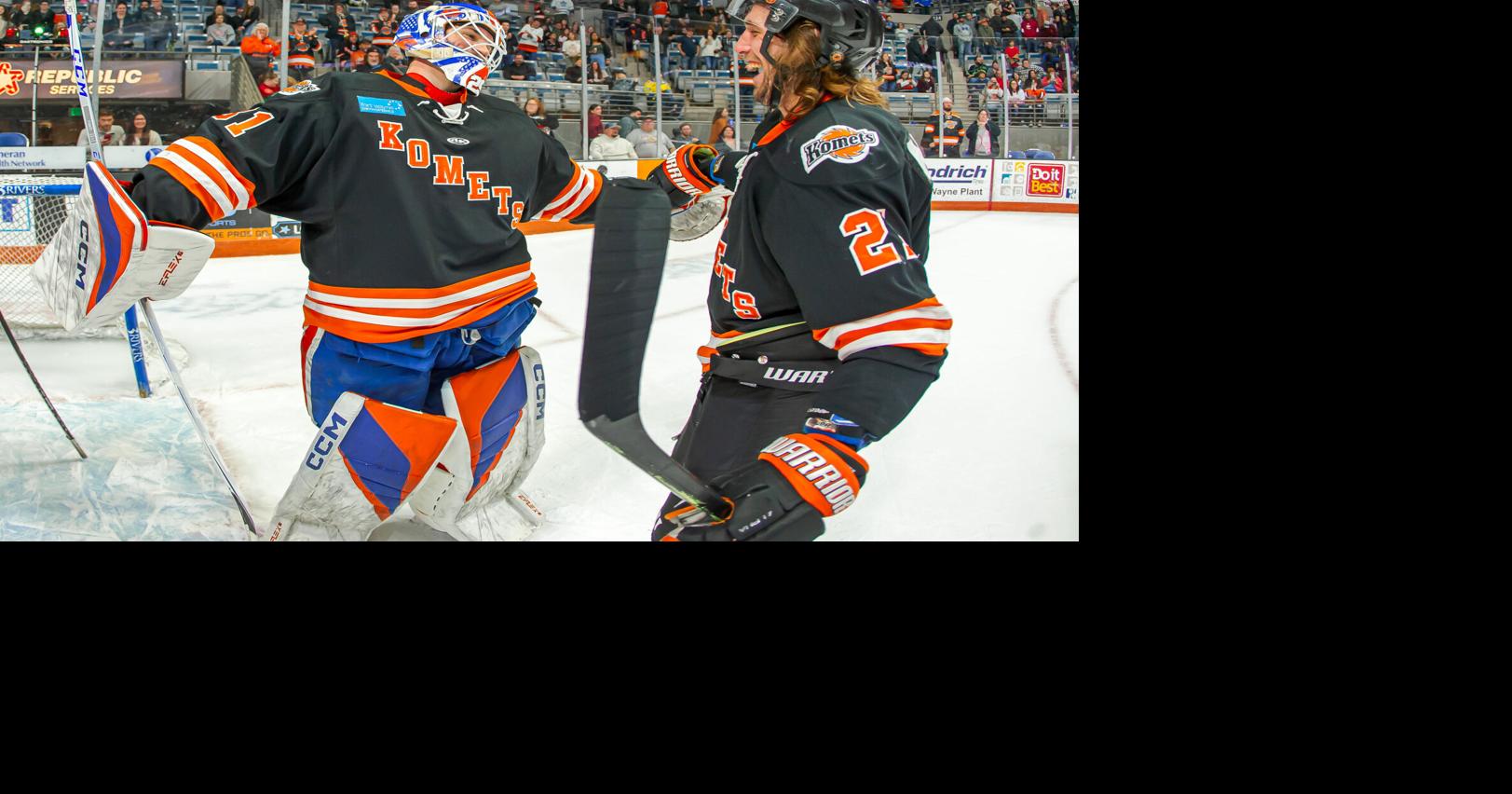 Fanti shoots, Fanti scores: 1st-ever goal by a Komets netminder caps 6 ...