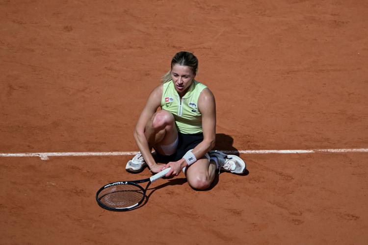 A double fault then a French Open final rout: Chwalińska's fairy tale ...