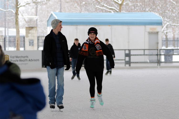 Fort Wayne ice rink remains cool after 20 seasons downtown | Local ...