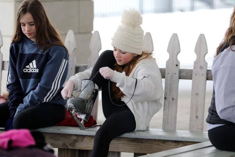 Fort Wayne ice rink remains cool after 20 seasons downtown | Local ...