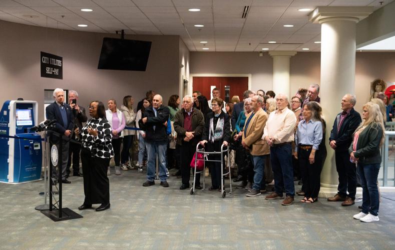 Fort Wayne leaders reflect on former Mayor Tom Henry a year after his ...