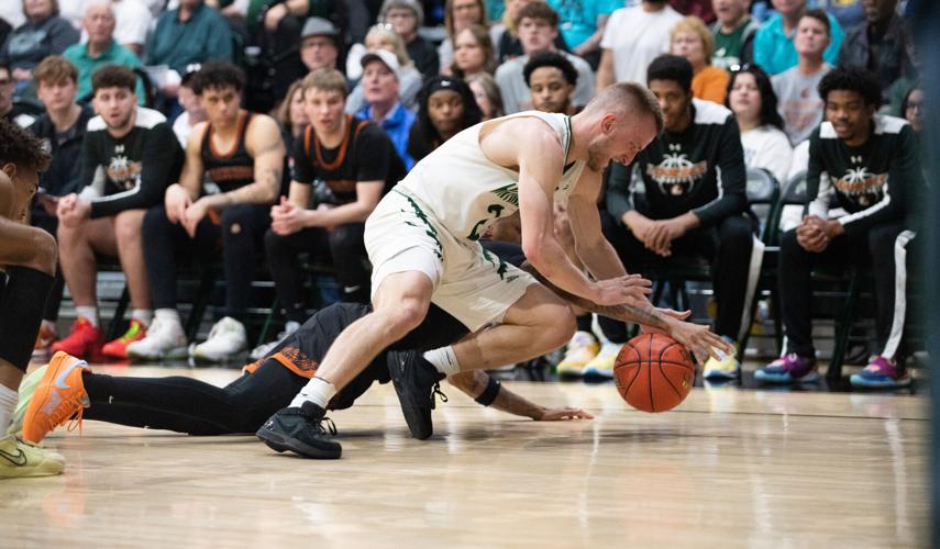 Friday Gallery: Huntington defeats Lourdes to advance in NAIA Men’s ...