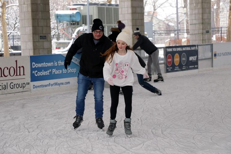 Fort Wayne ice rink remains cool after 20 seasons downtown | Local ...