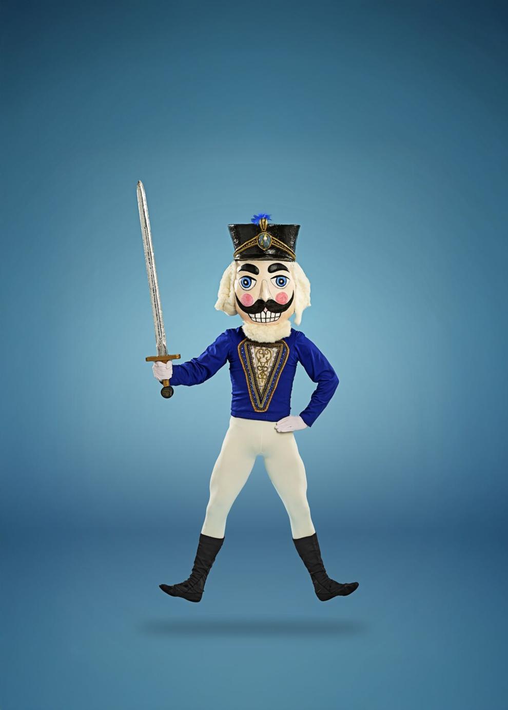 Fort Wayne Ballet's 'Nutcracker' embraces new, classic elements | Local ...