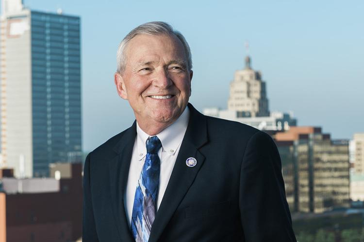 Fort Wayne officials to honor former Mayor Henry one year after his ...