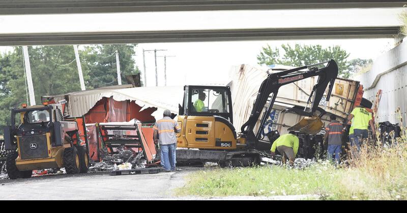 Semi driver killed after hitting bridge | Police/Fire | journalgazette.net