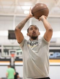 PFW's Damian Chong Qui chases pro hoops dream | Local Colleges ...