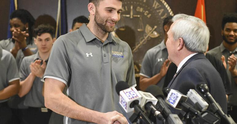 PFW star honored by 'second home' | Sports | journalgazette.net