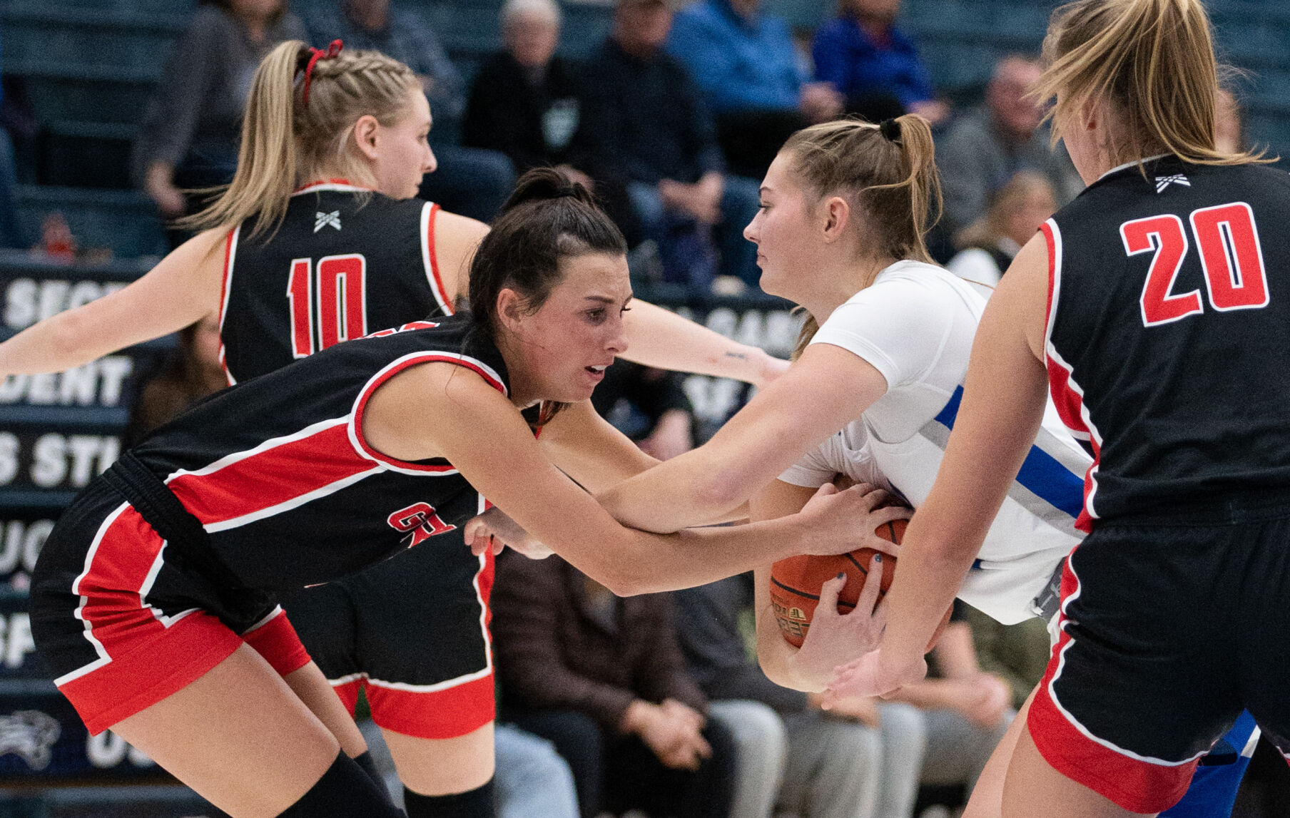 Wednesday Gallery: Saint Francis hosts Grace College in men's/women's ...