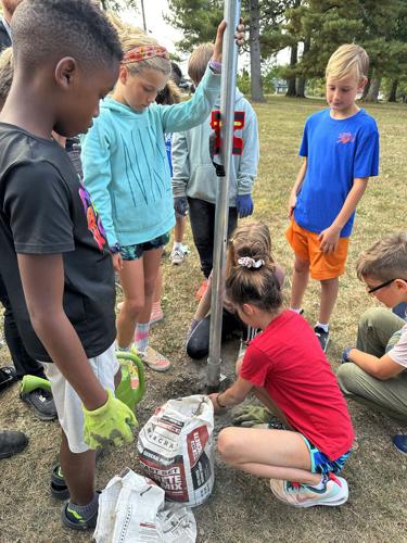 Weisser Park students design, install disc golf course behind school ...