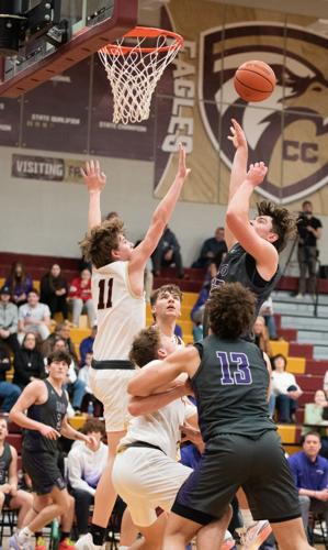 Columbia City sneaks past Leo to claim share of NE8 title | High ...