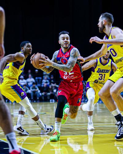 York scores big from beyond the arc, but the Mad Ants can't overcome ...