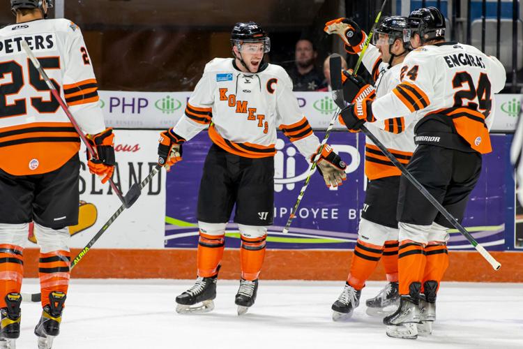 Komets solid in all 3 phases, get 2 Felhaber goals, defeat Cyclones 5-2 ...