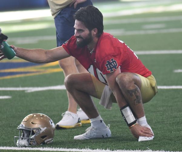 Experienced Hartman leads Irish in final college season | Notre Dame ...