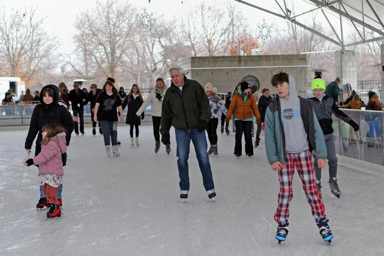 Last day of ice skating at Headwaters Park | Local | journalgazette.net