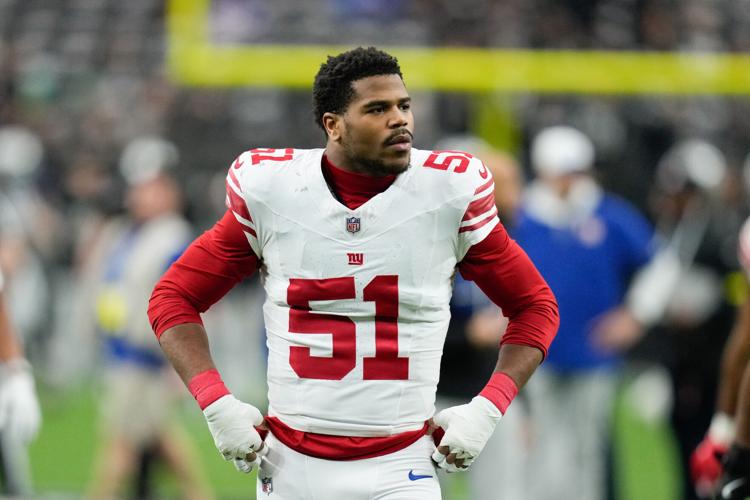 Giants' Carter felt need to call out Dart to show he is against Trump ...