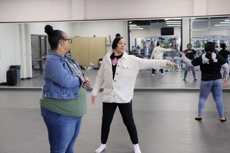 Debutante cotillion returns to Fort Wayne with pride | Local ...