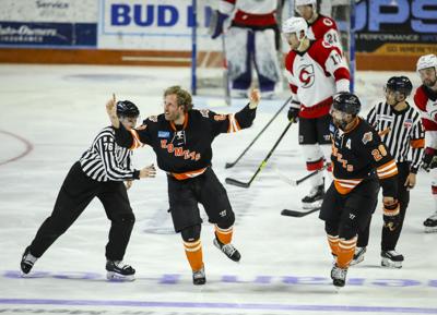 Jacob Graves returns to Atlanta after playing for Komets; Scott Allan ...
