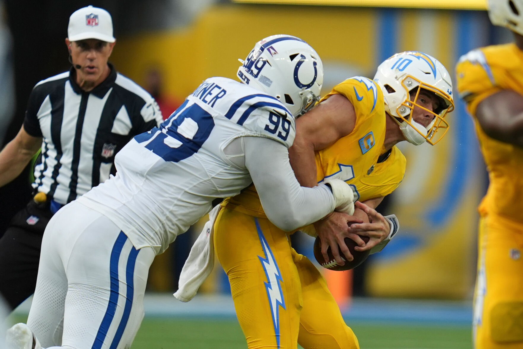 Colts put DT Buckner back on IR with neck injury | NFL | journalgazette.net