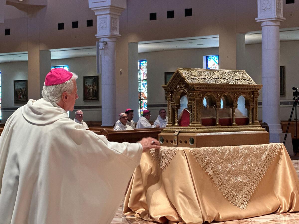 US Catholic bishops consecrated nation to the Sacred Heart at gathering ...