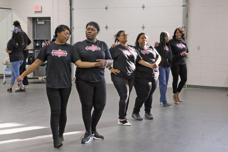 Debutante cotillion returns to Fort Wayne with pride | Local ...