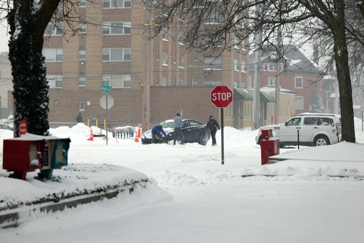 Fort Wayne sees record 8.7 inches of snow in winter storm | Local ...