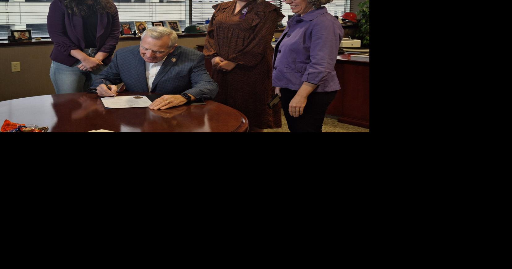 Fort Wayne mayor signs domestic violence awareness proclamation with ...