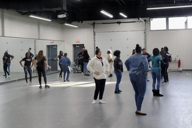 Debutante cotillion returns to Fort Wayne with pride | Local ...