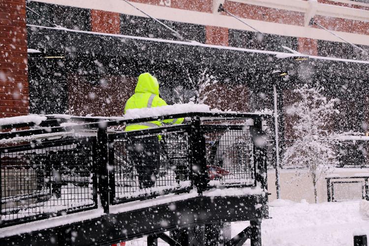 Heavy snow blankets area; storm system dumps more than 6 inches | Local ...
