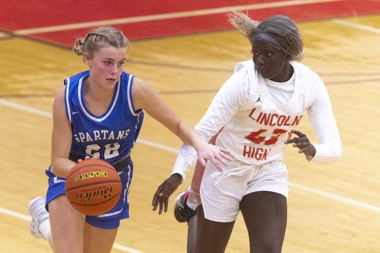 Class A No. 2 Lincoln High takes 'huge strides' on defense to roll past ...