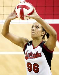 Setter Strange leaving NU program