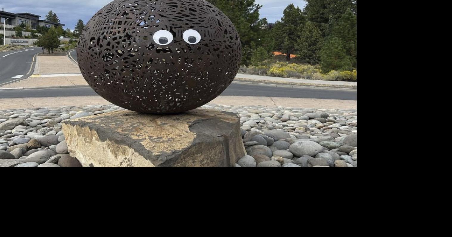 Googly eyes go viral after appearing on public art in Oregon