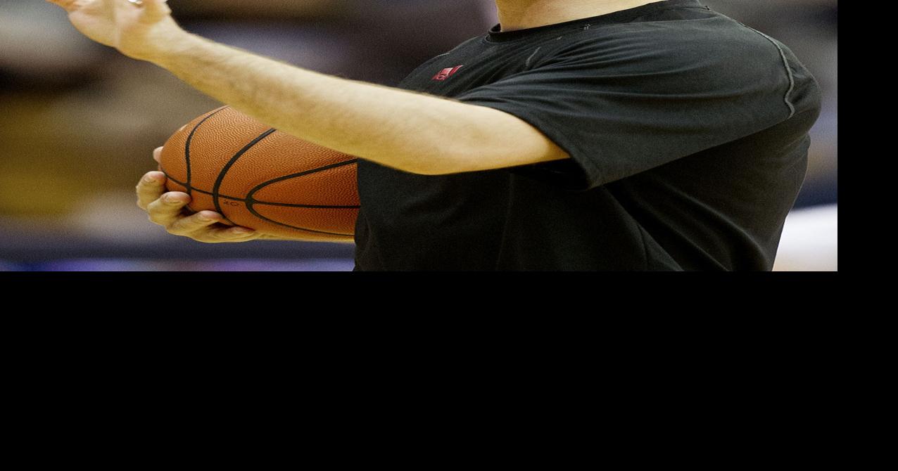 Farokhmanesh promoted, will stay with Husker hoops