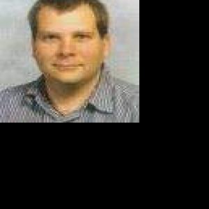 UNL chemistry professor gives explosives to class