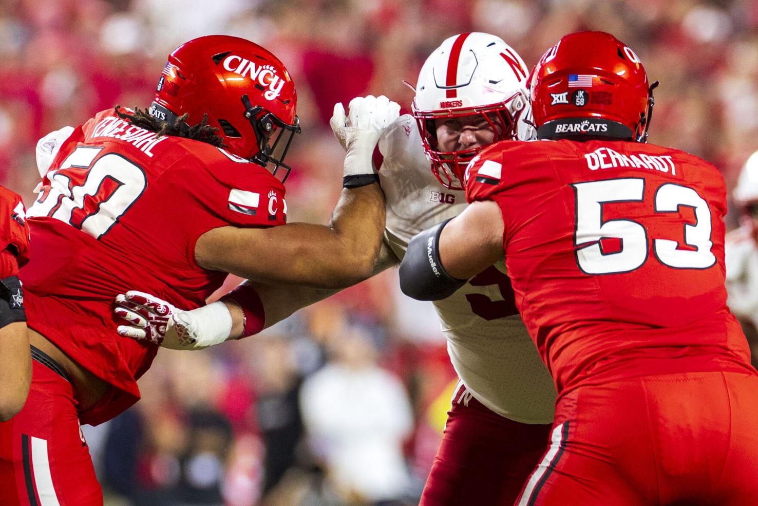Nebraska football defeats Cincinnati 20-17 in season opener