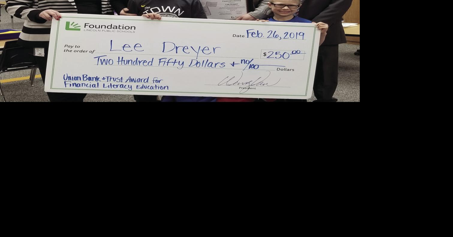 Lee Dreyer named UBT educator award winner