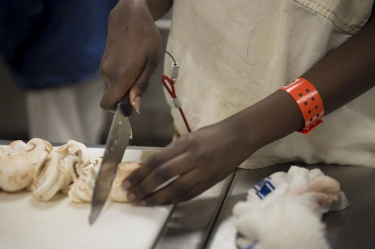 SCC teaching county jail inmates cooking skills