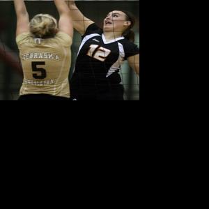 Volleyball: Dominant Doane sweeps Prairie Wolves